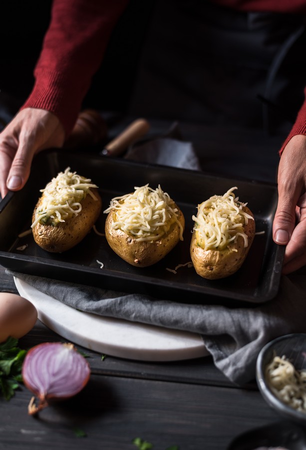 Γεμιστές πατάτες στο φούρνο | Συνταγές | Food Photography | Let's Treat ...
